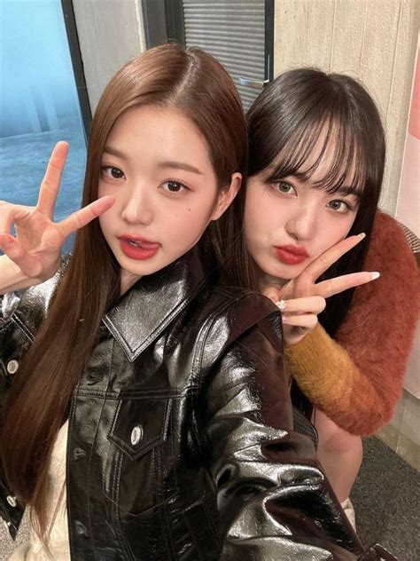 Pines Creados Por Ti에 있는 ♥︎님의 핀 리즈 셀카 소녀