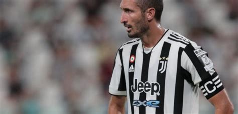 Oficial Giorgio Chiellini Se Va De La Juventus De Turín