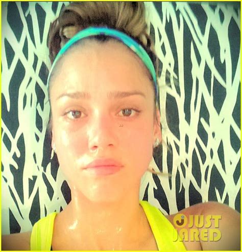 Jessica Alba Shows Off Her Post Workout No Makeup Look Photo 2912033