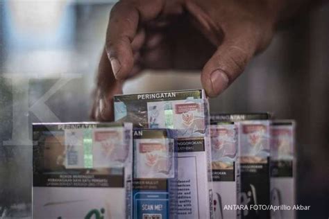 Faisal Basri Sebut Rokok Jadi Penyumbang Terbesar Kedua Kemiskinan Di