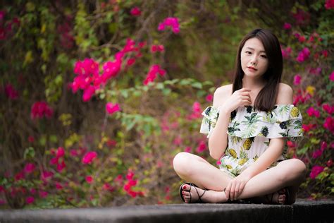 4k Asian Bokeh Pose Sitting Brown Haired Hands Table Hd
