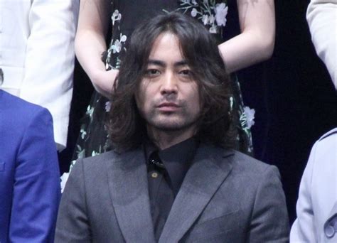 山田孝之、村西とおるを演じ共演者に嫌われる？ 贖罪は「皆さんのインスタにいいね」 映画ニュース 映画 Com