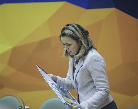 Микольська поки не збирається відкликати заяву про відставку Слово і Діло