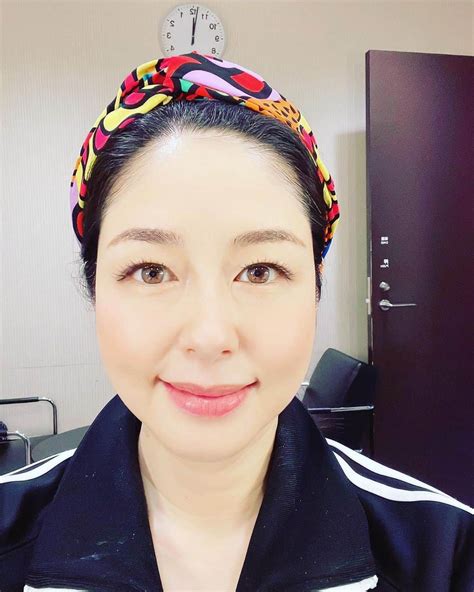 堀内敬子さんのインスタグラム写真 堀内敬子instagram 「今日は2回公演です。 頑張るぞー。 ブラッドブラザーズ 2回公演