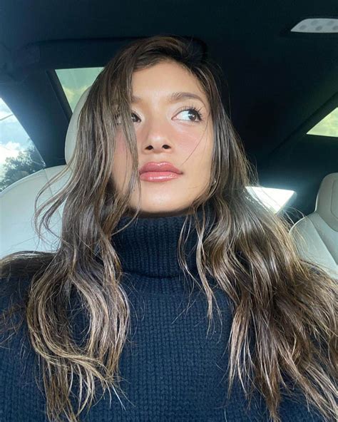 ローラさんのインスタグラム写真 ローラinstagram 「natural Looking Makeup🤍 今日はナチュラルメイクで