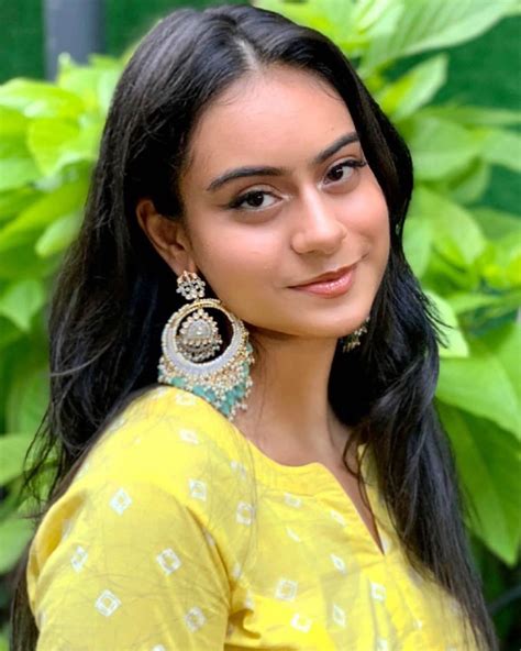 Kajols Daughter Nysa Devgn Looks Ethereal As She Decks Up In