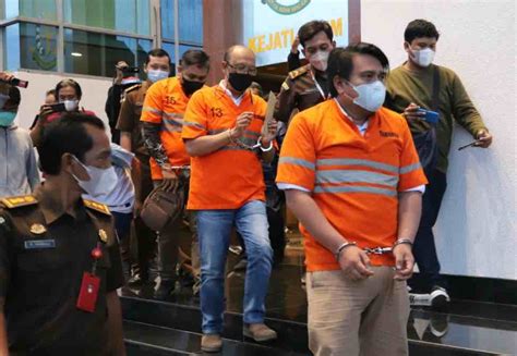 Kejati Jatim Tahan Sejumlah Tersangka Perkara Kredit Modal Pola Kepres