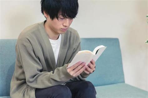 座るの写真素材｜写真素材なら「写真ac」無料（フリー）ダウンロードok