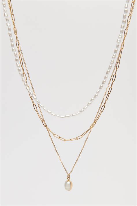 Dynamite Layered Freshwater Pearl Necklace 1000700692da