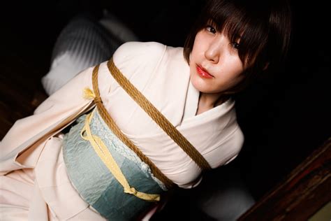 [230411][皆月なるの休日] ×拘束 女流緊縛師の蓬莱かすみさんが縛り・撮影した皆月なるの新境地 三次元 ニュース