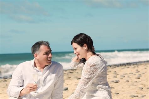 10 Obvious Signs A Married Man Wants To Sleep With You Crazy Jackz