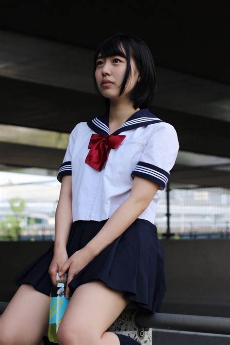 Jcの妹が至近距離で撮った生脚の写真集 可愛い校生 Free Download Nude Photo Gallery
