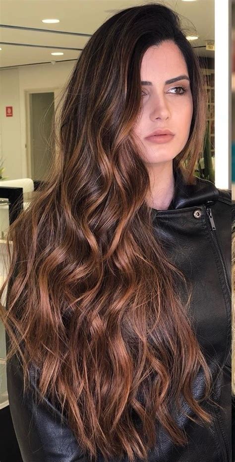 Pin De Thamires Em Cabelo Em 2020 Cabelos Longos Ondulados Cabelo