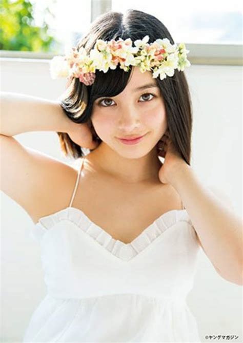 写真：橋本環奈「ヤンマガ」巻頭グラビアに黒のショーパン＆ノースリーブで登場 東スポweb