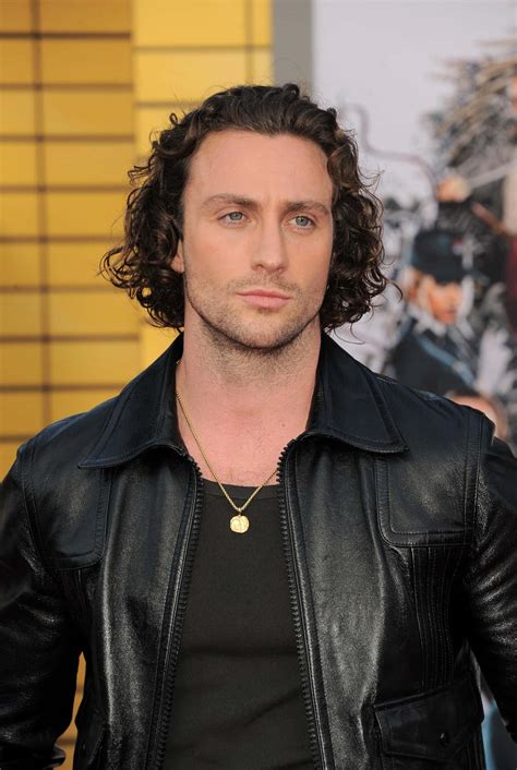 Download Celebrities Pictures