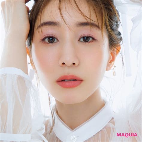 田中みな実さんの秋メイクプラン。気になるピンクアイで透明感も洒落感も演出！ マキアオンライン Maquia Online