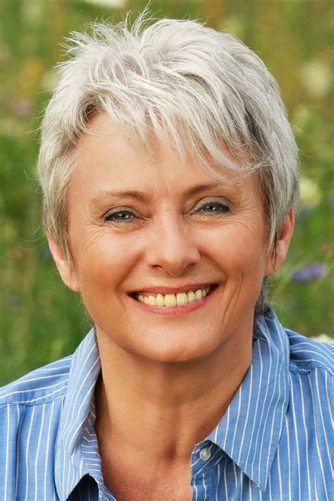 80 Classic And Elegant Short Hairstyles For Women Over 50 In 2023