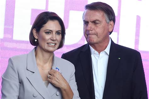 Bolsonaro Stays Silent In Police Probe Of Undeclared Saudi Bahrain
