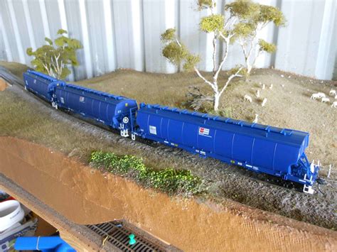 Image result for HO Scale Model Grain Hoppers