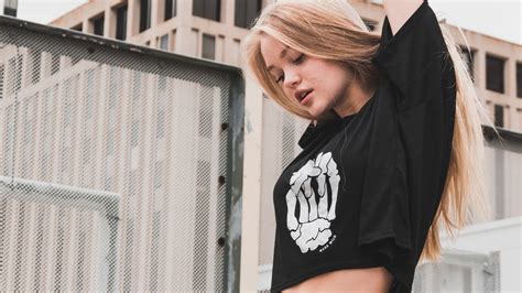 Image result for Pyar Do Pyar Lo Song