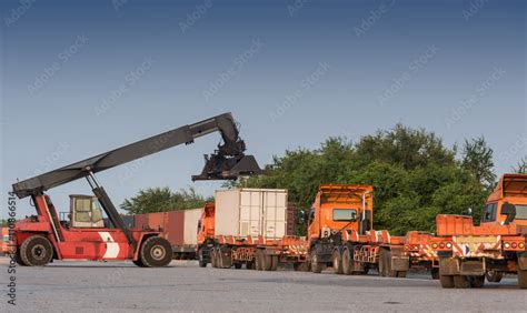 Image result for Horizontal Box Loading in Container