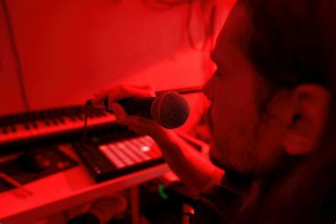 Singing Warm Up Exercises | My Voice Exercises.com