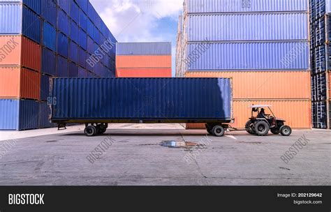 Image result for Horizontal Box Loading in Container