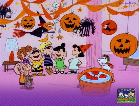 Peanuts Halloween Wallpapers - Wallpaper Cave