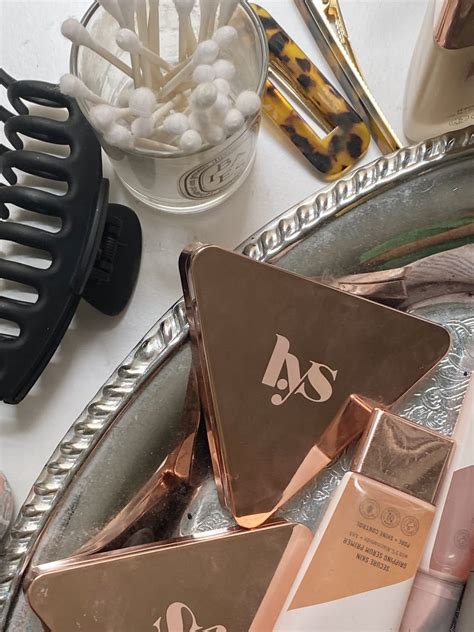 Image result for 30s Makeup Tutorial