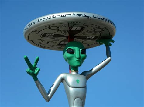 Image result for Alien Qui Parle