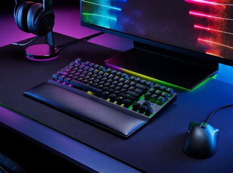 Image result for Gaming Computer at Game Store