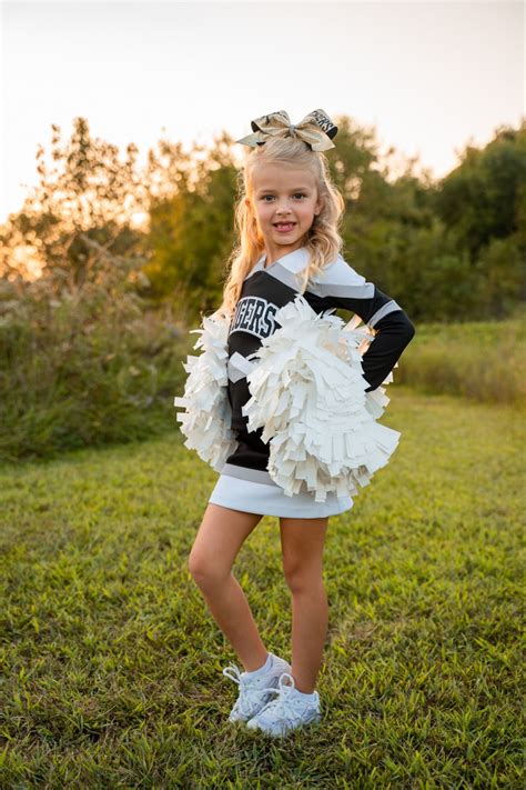 Cheer poses – Artofit