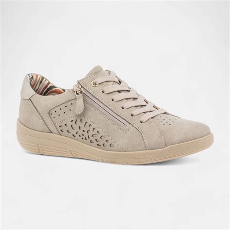 Image result for Baskets Femmes Besson Chaussures Crolles