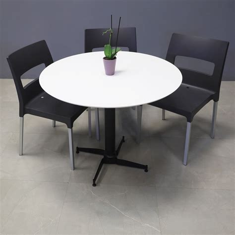 Round Restaurant Table