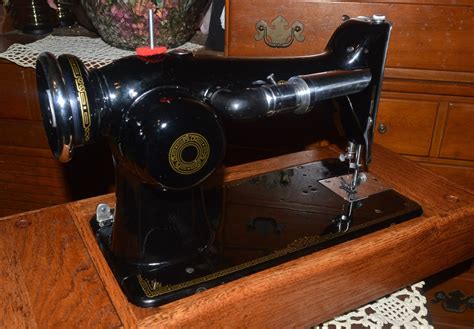 Image result for Singer 101 Sewing Machine