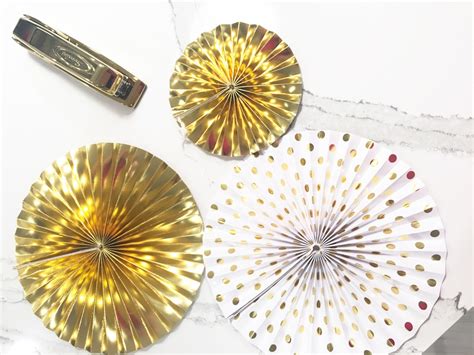 Image result for DIY Flower Photo Booth Backdrop