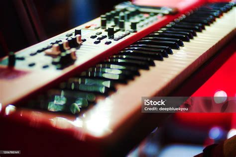 Image result for Synthesizer Keyboard Types