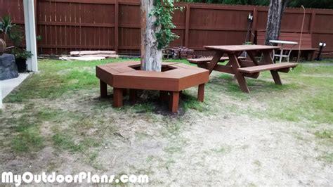 DIY Tree Bench | MyOutdoorPlans