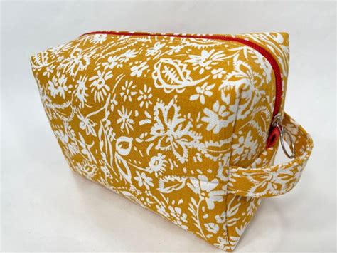 Image result for Boxed Zipper Pouch Pattern