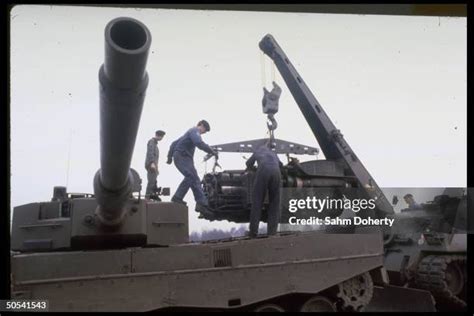 Image result for Leopard 2 Tank Engine