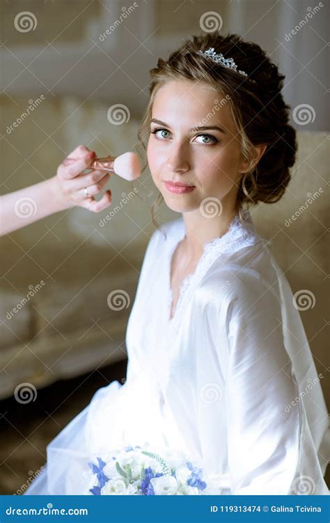 Image result for Makeup Bride Mopdel