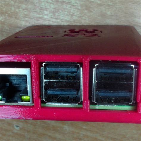 3D Printable Raspberry Pi 3+ Case with camera slot by Billy Tail