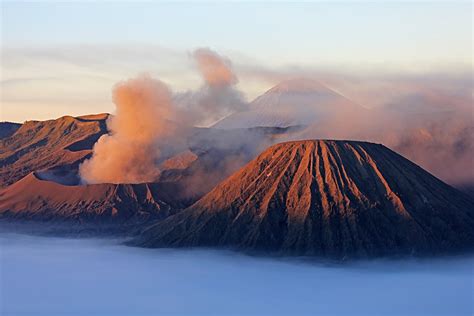 Best Volcanoes To Visit in Java, Indonesia - Our 4 Top Picks