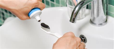 Best Teeth Whitening Toothpastes 2022 [Buying Guide] Gear Hungry