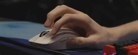 Image result for Peter Bot Mouse Hand