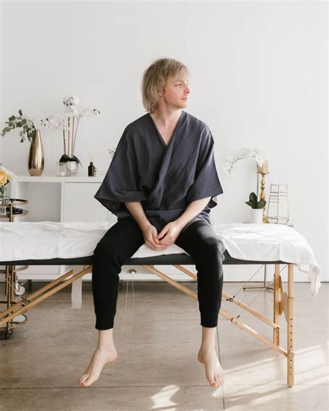 Image result for Mid-Back Muscle Spasm