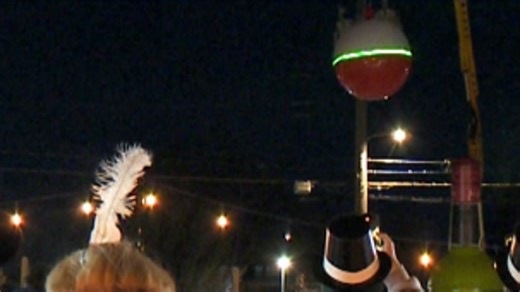 St. Paul’s Midway Saloon rang in 2026 with its 4th Annual Bobber Drop, featuring a 7-foot fishing bobber descending at midnight. | KARE 11