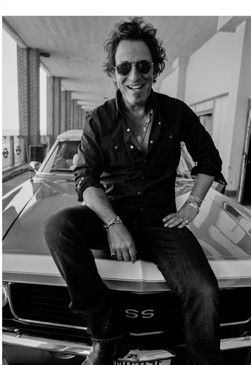 The Story Behind Bruce Springsteen's I'm Not Sleeping