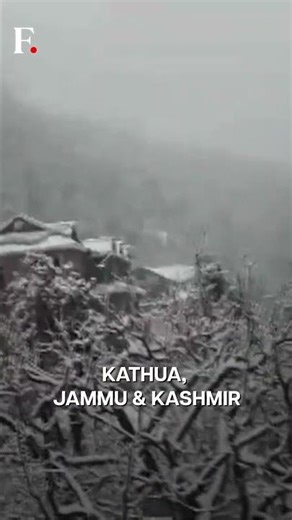 India: Snowfall Transforms J&K, Himachal & Ladakh into Winter Wonderland | N18G