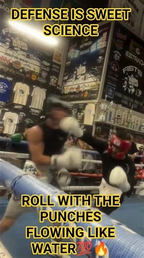 Boxing basics moving ur head avoiding punches takes focus discipline & self belief confidence 💯🔥